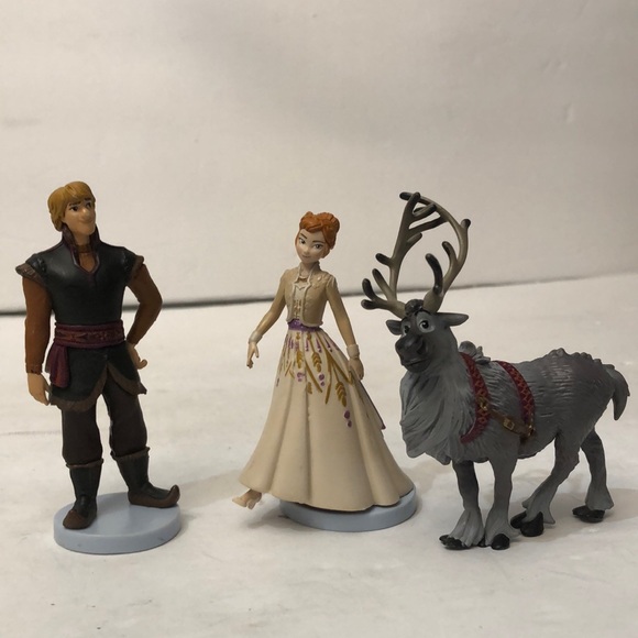 Disney | Toys | Disney Anna Kristoff And Sven Figurine Cake Topper Toy ...